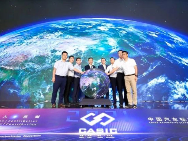 Mobis' New Lighting and Movable Grill Technology - DVN