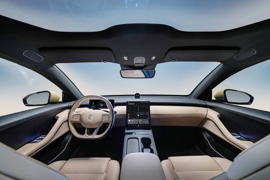 Nio's Panoramic Digital Cockpit With AR, VR - DVN