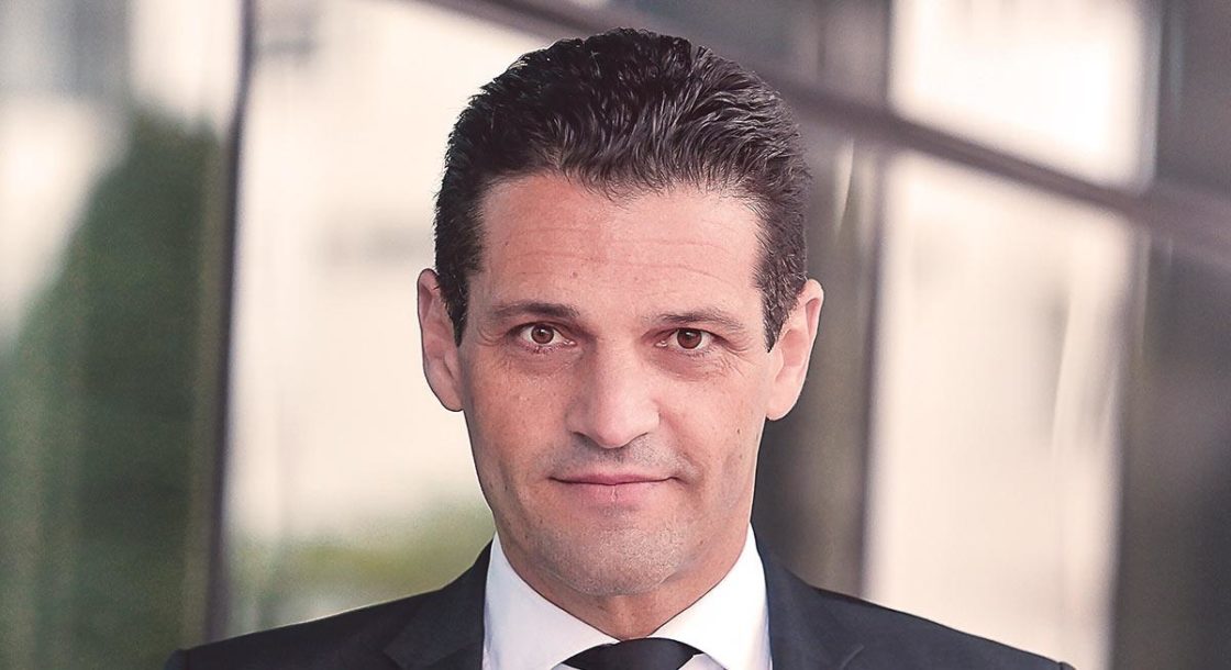 Plastic Omnium Drives New Mobility: CEO Favre - DVN