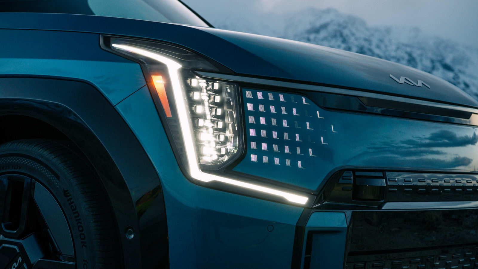 Kia EV9 Has Animated Ice Cubes of Light - DVN