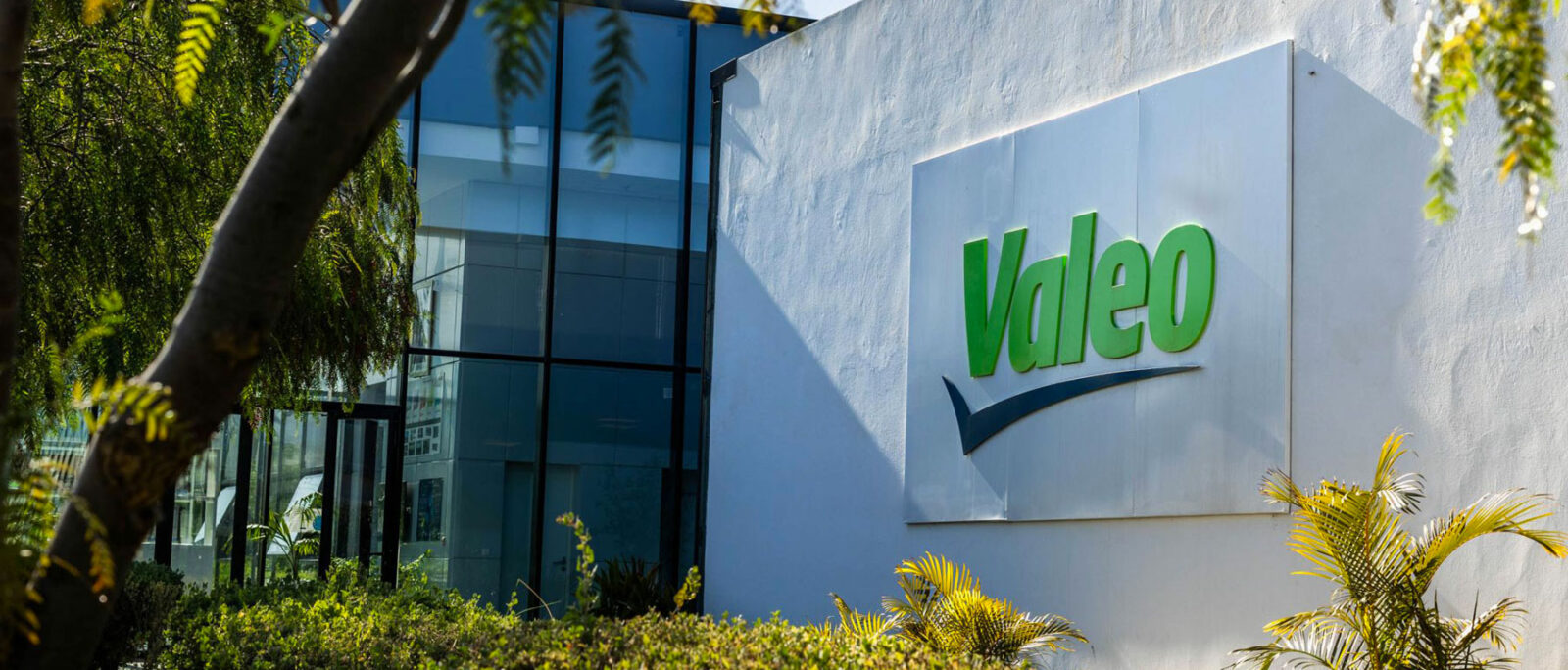 汽车照明和ADAS Archives - DVN