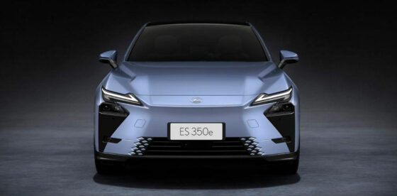 Lexus e350 Has Lit Logo, New HD Lighting - DVN